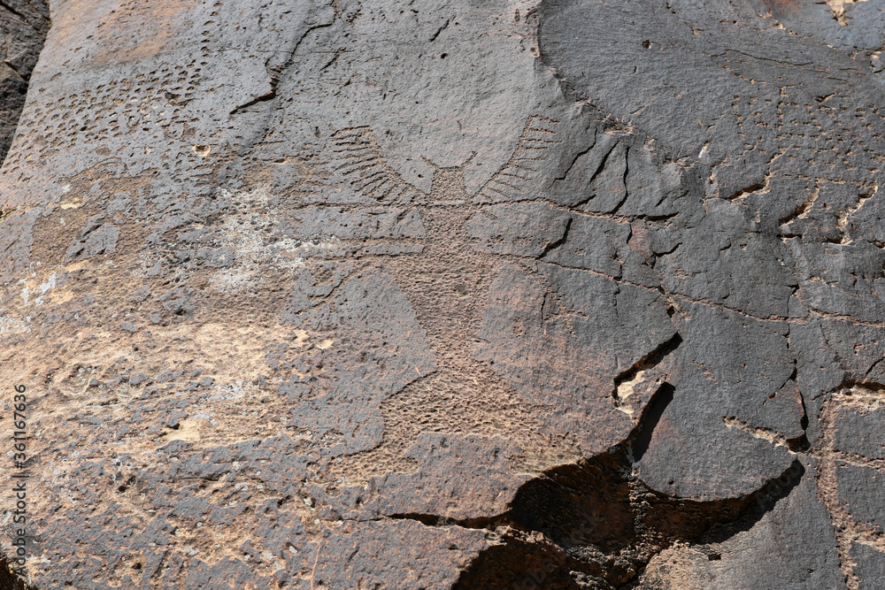 Ancient Native American Indian rock art petroglyph warrior chief 1454 ...