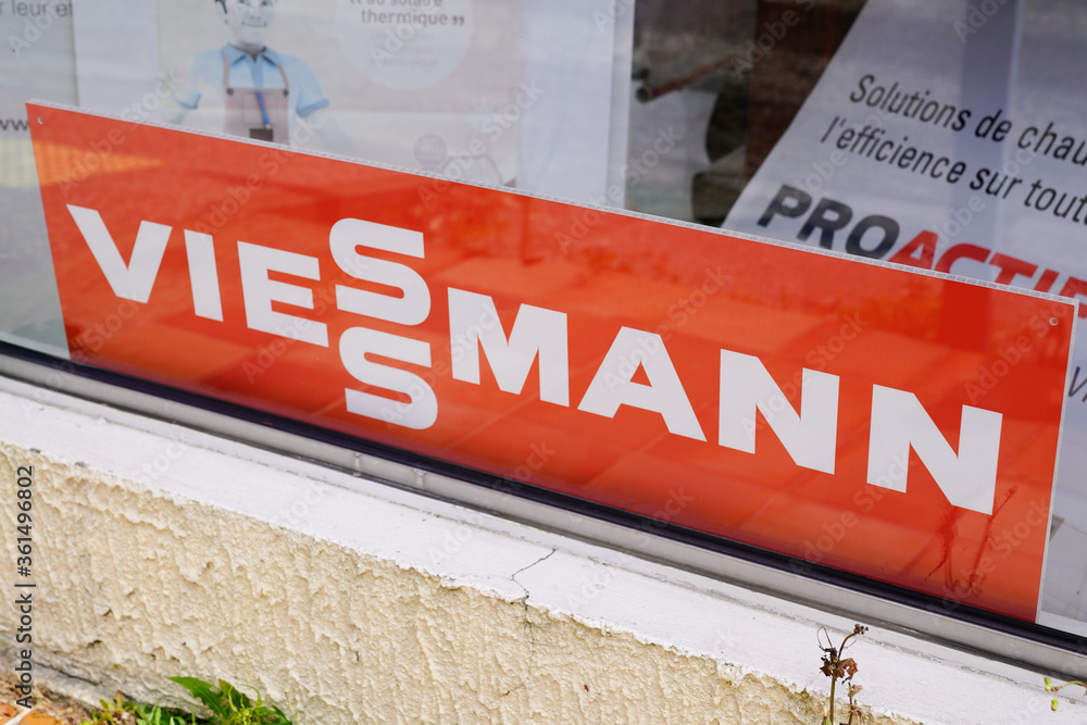 Viessmann logo sign on store of international manufacturer of heating ...