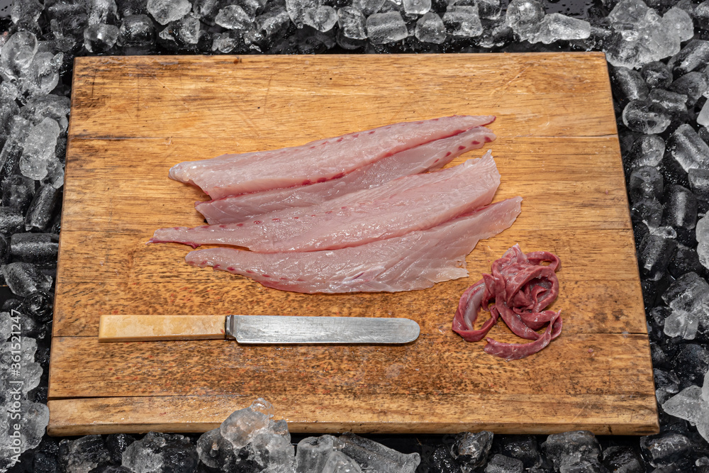 Foto de Australian Salmon fillets with the blood lines removed, sweet ...