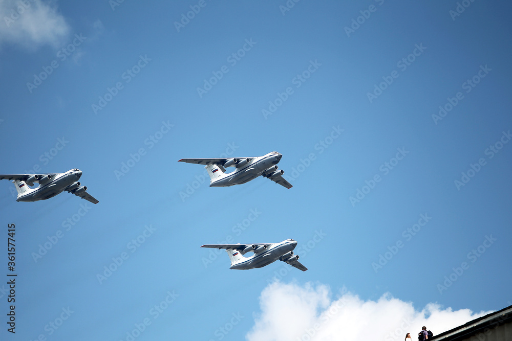 Foto de The group of strategic missile carriers Tu-22M3 with variable ...