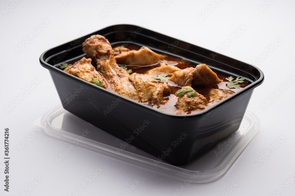 Chicken Curry Masala packed in plastic container for home delivery ...