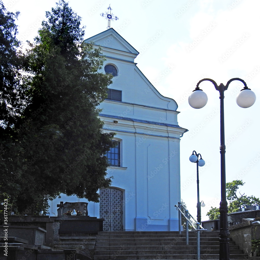 wybudowany w 1786 roku barokowy kosciol katolicki pod wezwaniem ...