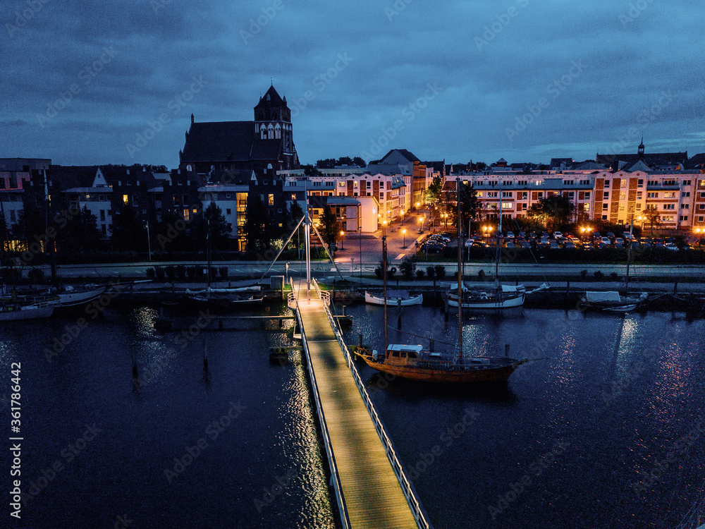 Greifswald und Museumshafen von oben - Luftbild bei Sonnenuntergang ...
