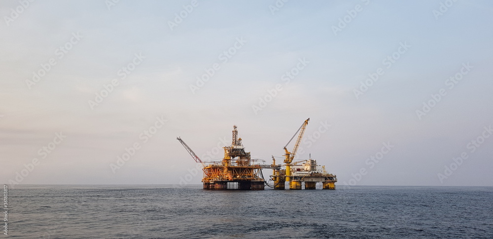 Drilling rig,tension leg platform and fsu likouf Stock Photo | Adobe Stock