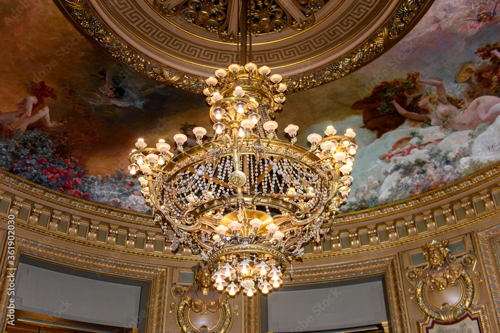 PARIS - APRIL 1, 2018: Chandelier of the Palais Garnier, an opera house ...
