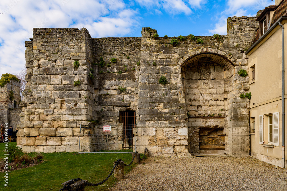 SENLIS, FRANCE - APRIL 1, 2018: Royal castle complex in Senlis ...