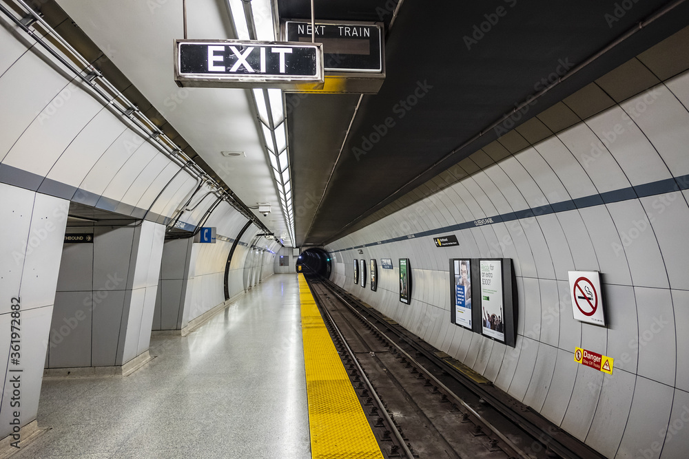 Subway station platform Queen's Park in Toronto. Toronto subway and RT ...