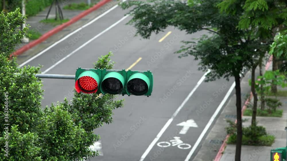 4K, Elevate view of asian traffic light sign in center Taipei city with ...