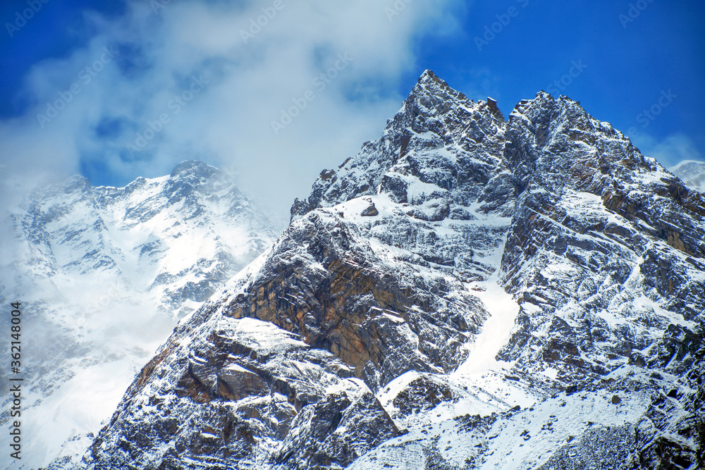 Foto de Kedarnath (Kedar Dome) is a mountain in the Gangotri Group of ...