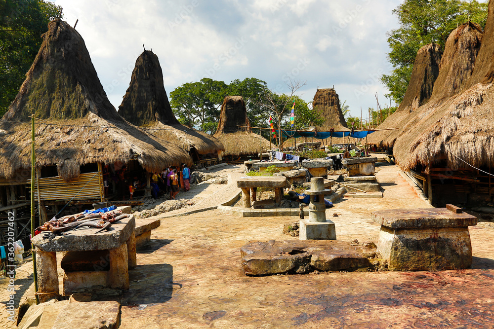 Sumba, Indonesia - Sumbanese traditional homes and megalithic toumbs ...