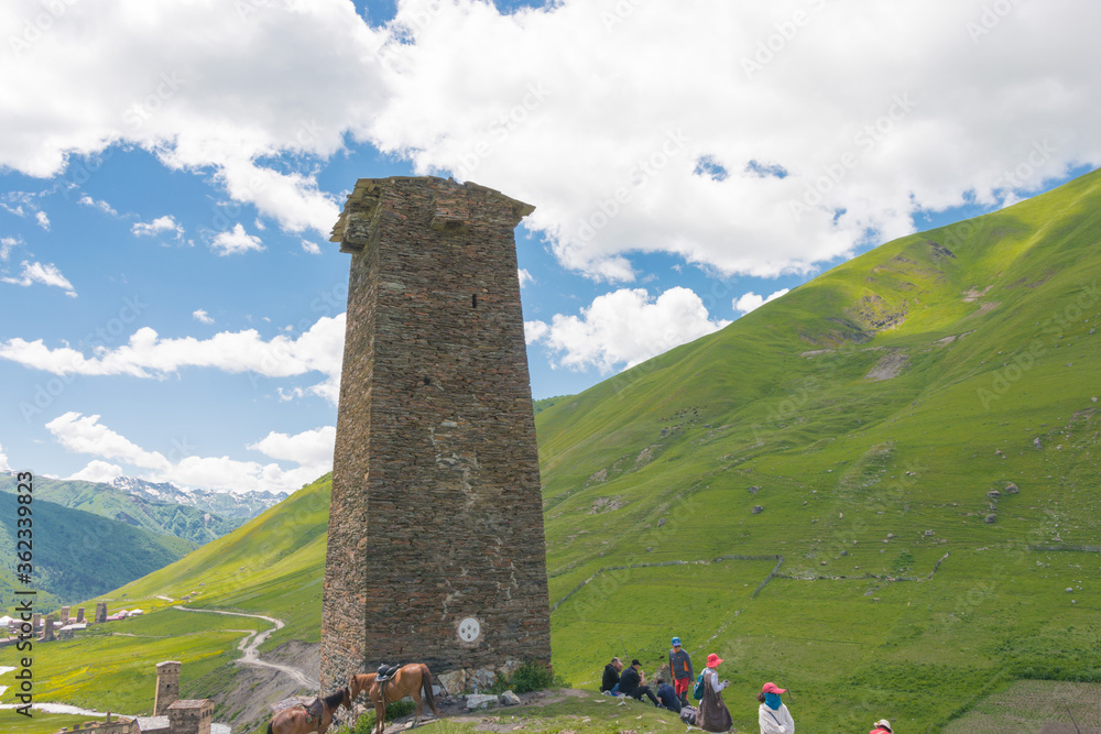 Foto de Tamar Towers at Ushguli village in Samegrelo-Zemo Svaneti ...