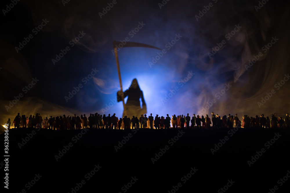 Coronavirus 2019-nCov novel coronavirus concept. Crowd looking on big ...