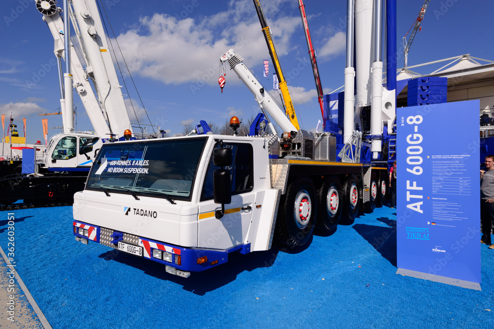 tadano faun ATF 600G-8 mobile telcope crane shown at the bauma in ...