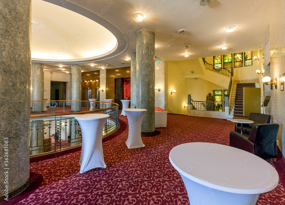 Foto de Budapest, Hungary - June 2, 2017: Interior of the Danubius ...