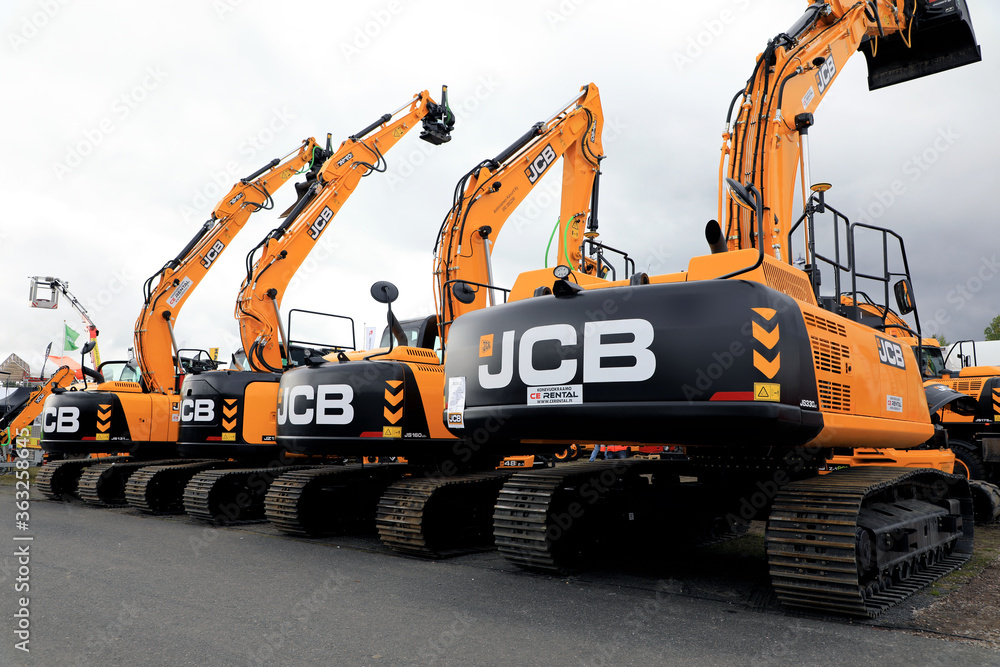 JCB Tracked Excavators on Display. Illustrative Editorial Content ...
