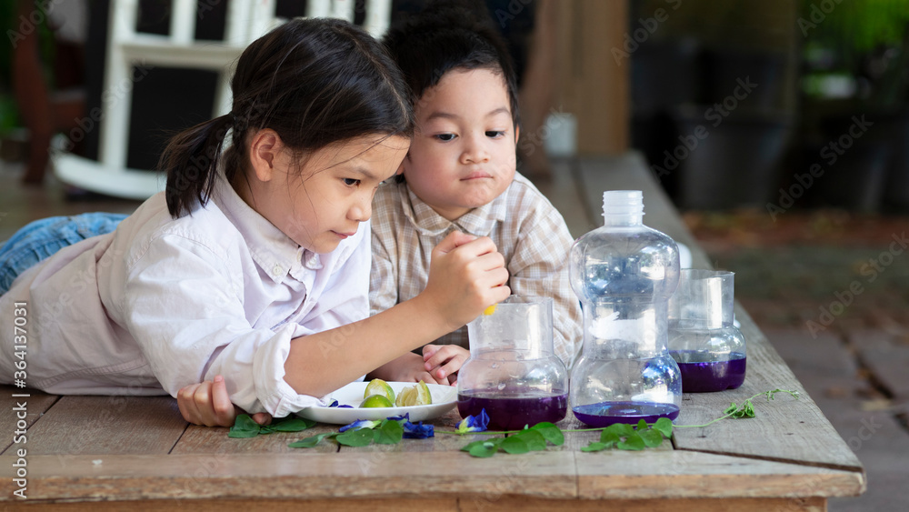 DIY chemistry experiment. Color Changing.Kids making easy science at ...