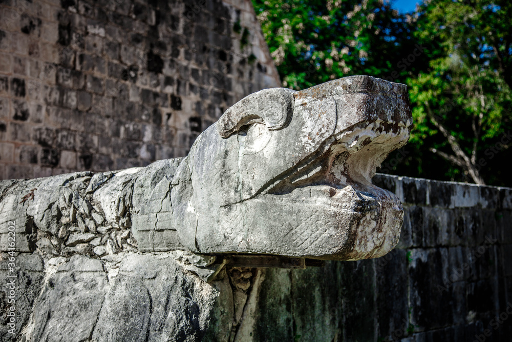 Foto de Plumed Serpent, Venus Platform, Chichen Itza, Tinum ...