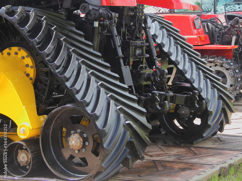 Triangle Rubber crawls on new modern off road heavy crawler tractor ...