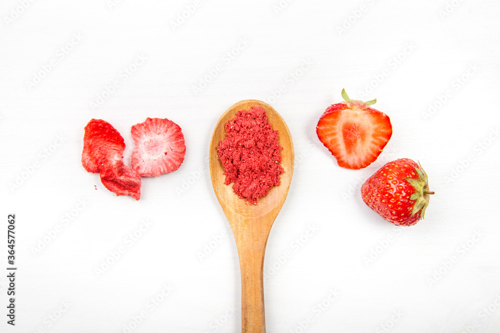 Strawberry powder made of freeze dried strawberries for sprinkle ...