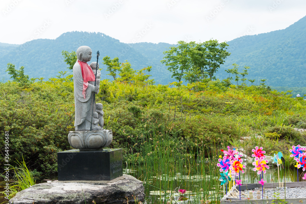 Foto de Jizo Bosatsu Statue at Osorezan Bodaiji Temple in Mutsu, Aomori ...