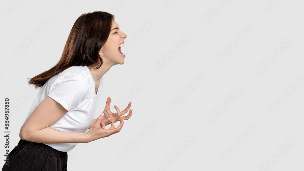 Mad woman portrait. Horror frustration. Insane lady isolated screaming ...