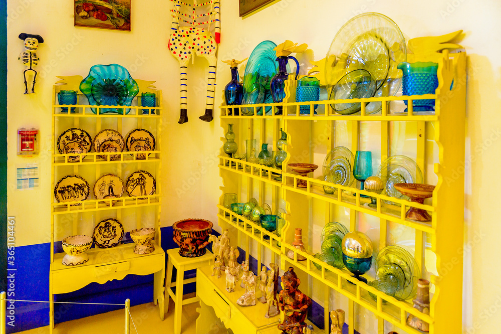 COYOACAN, MEXICO - OCT 28, 2016: Kitchen in the Blue House (La Casa ...