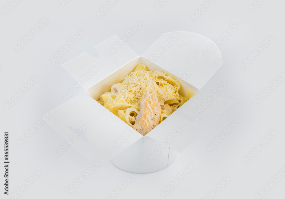 Fettuccine Pasta with roasted chicken fillet, mushrooms and cream sauce ...