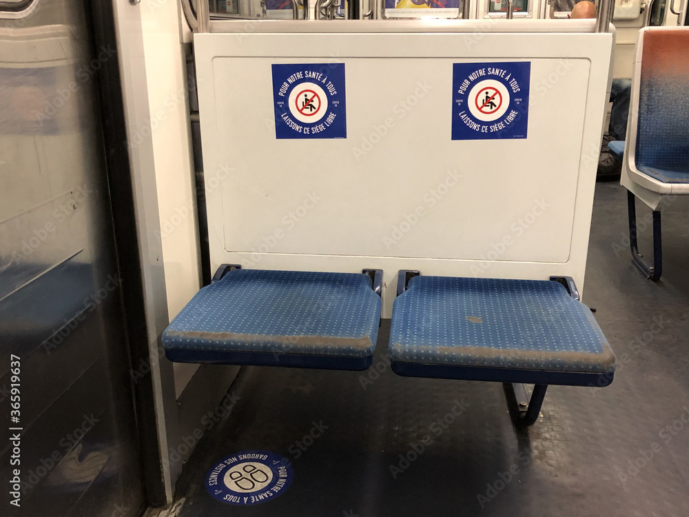 strapontins de métro avec interdiction de s’assoir sur le siège suite ...