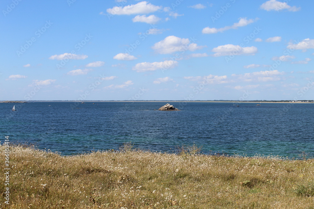 Baie de Quiberon. Côte sauvage. La baie de Quiberon offre un magnifique ...