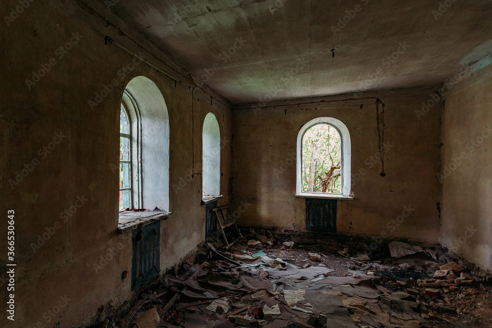 Interior of messy dirty room at old abandoned building Stock Photo ...