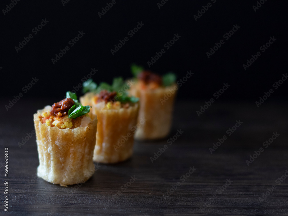 "Kueh Pie Tee" in Dark Background with Copy Space. Southeast Asian ...