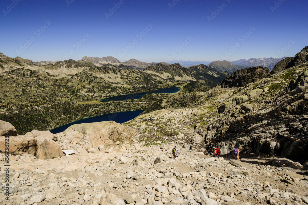 Ascenso al pico Néouvielle, 3091 metros, Parque Natural de Neouvielle ...