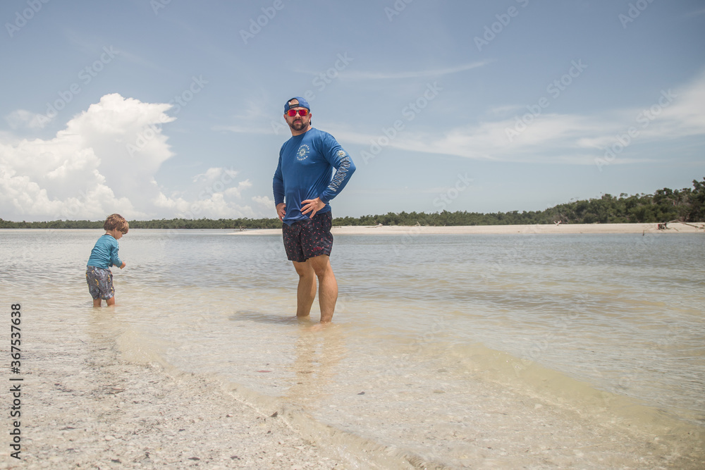 The Ten Thousand Islands are a chain of islands and mangrove islets off ...