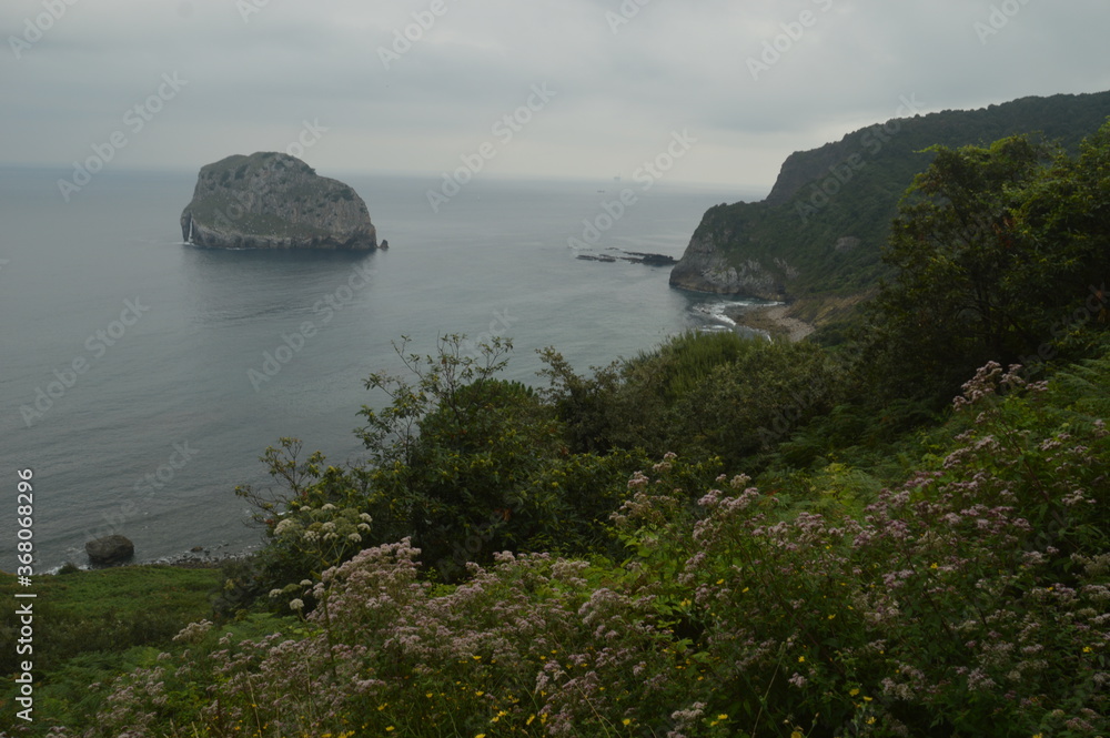 San Juan de Gaztelugatxe aka Dragonstone from Game of Thrones in real ...