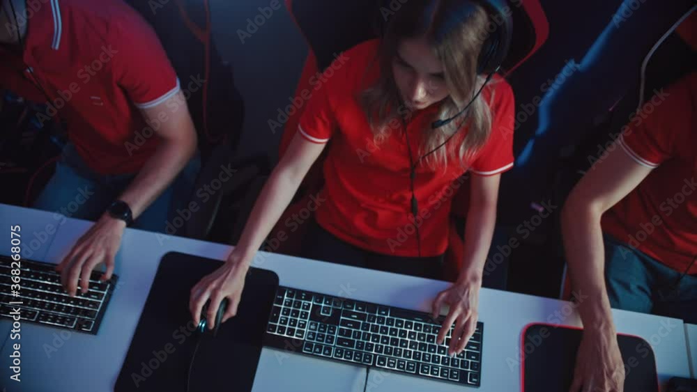 Video Stock eSport Team of Pro Gamers Play to Compete in RPG Strategy ...