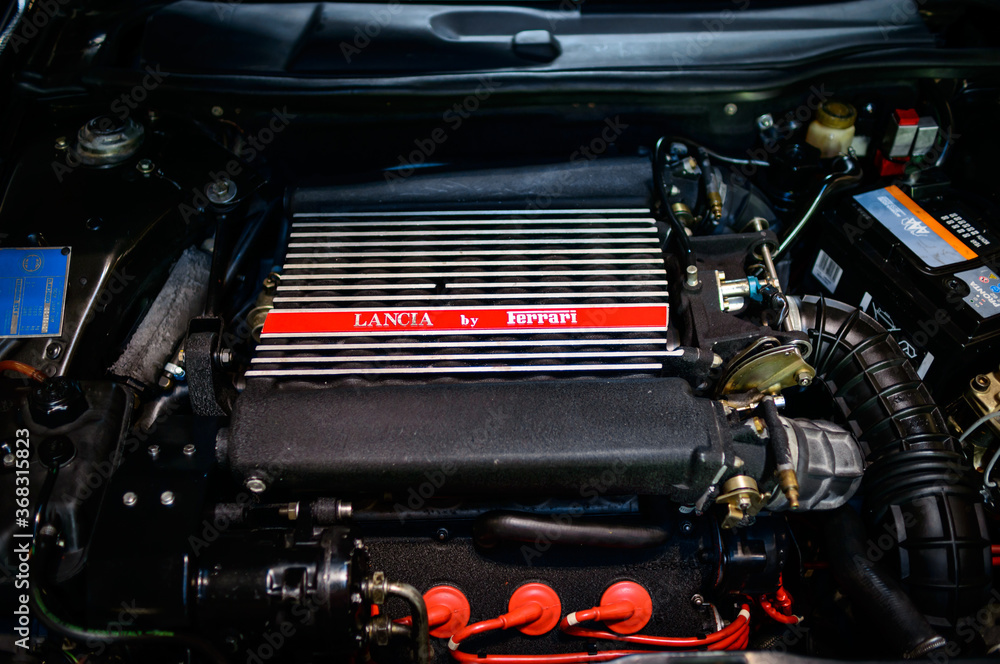 engine of a lancia thema ferrari, vintage italian limousine Stock Photo ...
