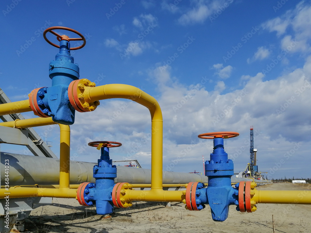 Pipeline fittings and manifold of producing gas wells in the field ...