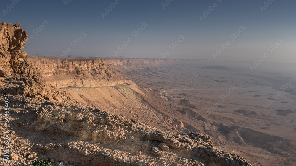 Foto de Ramon Crater (Machtesh Ramon), world's largest, as seen shortly ...