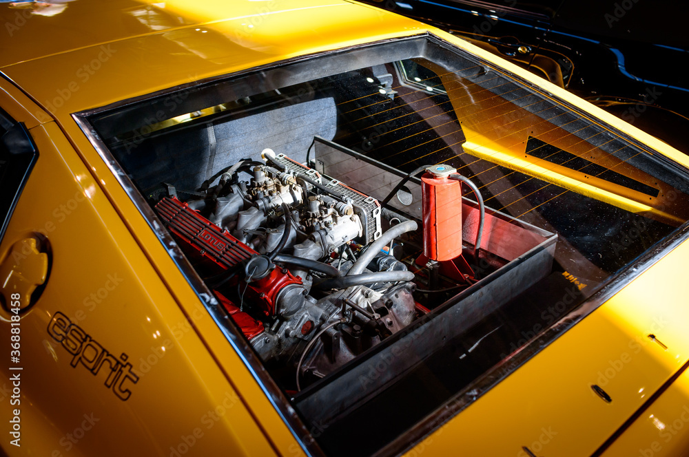 engine of a vintage lotus esprit, classic british sportscar Stock Photo ...