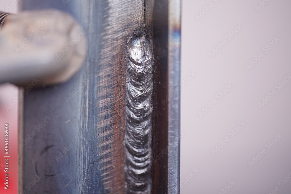 Soudure montante électrode enrobée basique Stock Photo | Adobe Stock