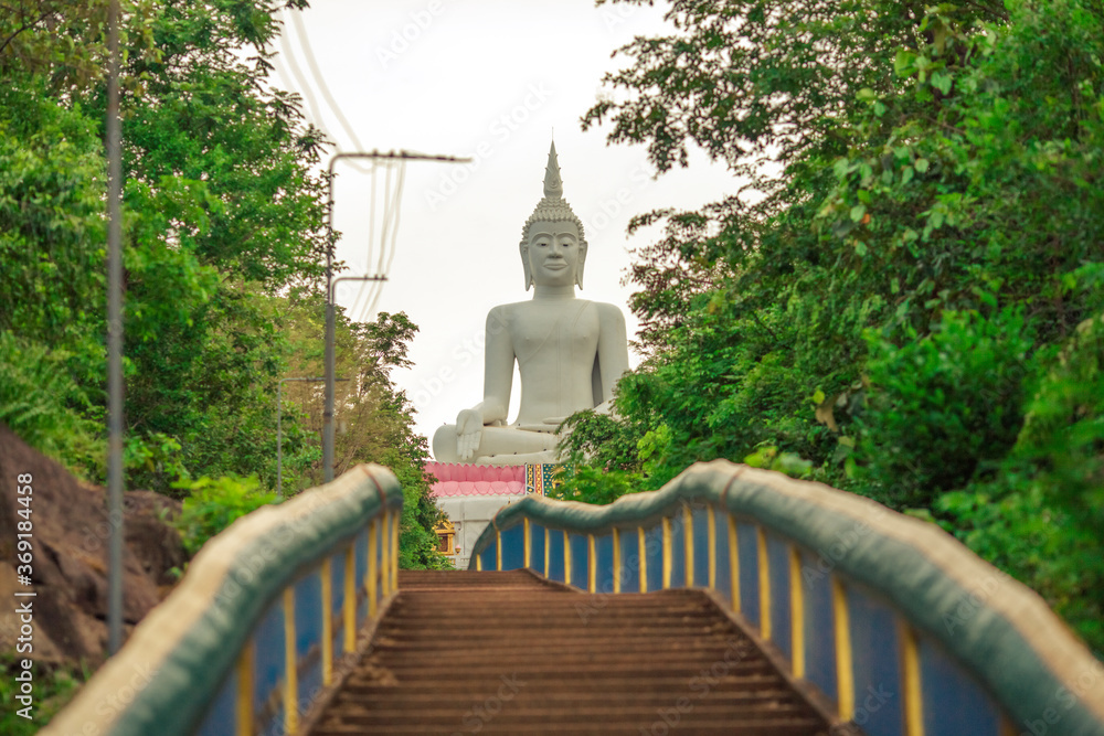 The background of a bridge or a walkway to admire the mountain scenery ...