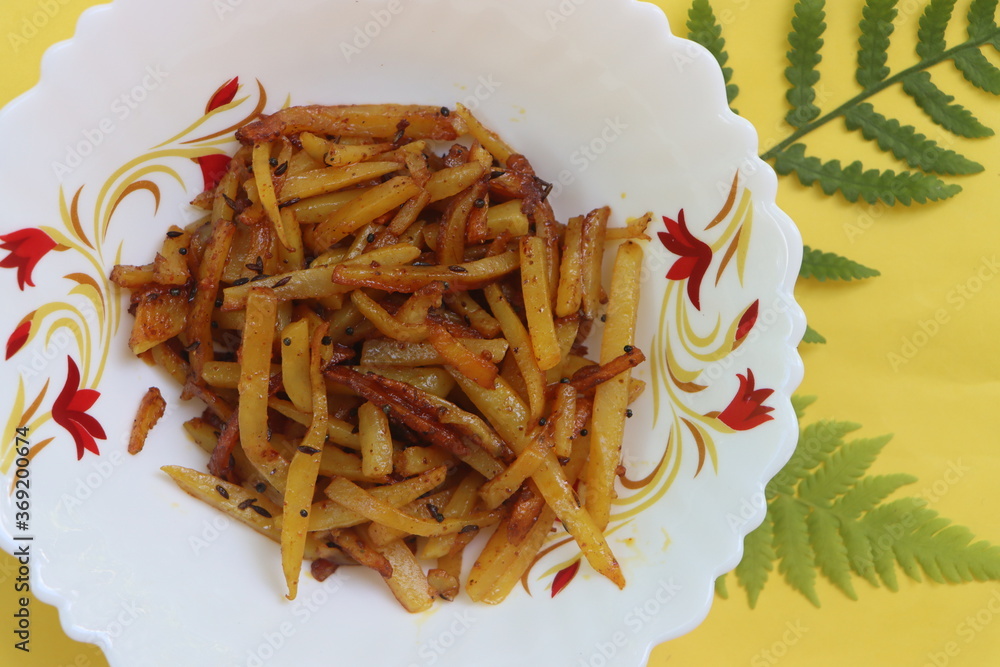 Batata salli, Potato shreds stir fry, Maharashtrian traditional food ...