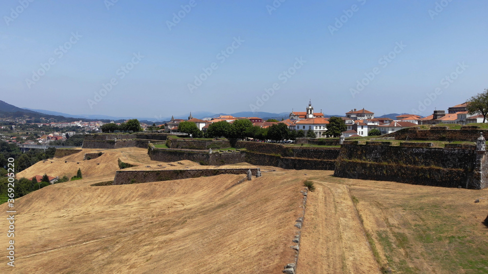 Foto de Aerial view of the fortress of Valenca do Minho in Portugal ...