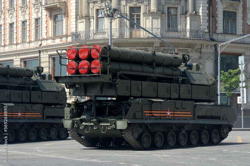 Stockfoto Buk-M3 anti-aircraft missile system on Tverskaya street ...