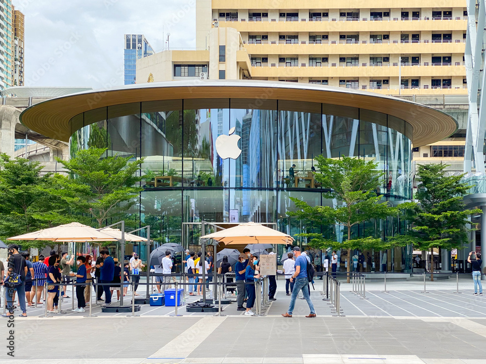 Bangkok Thailand - 3 August 2020: Apple Store at Central World in ...