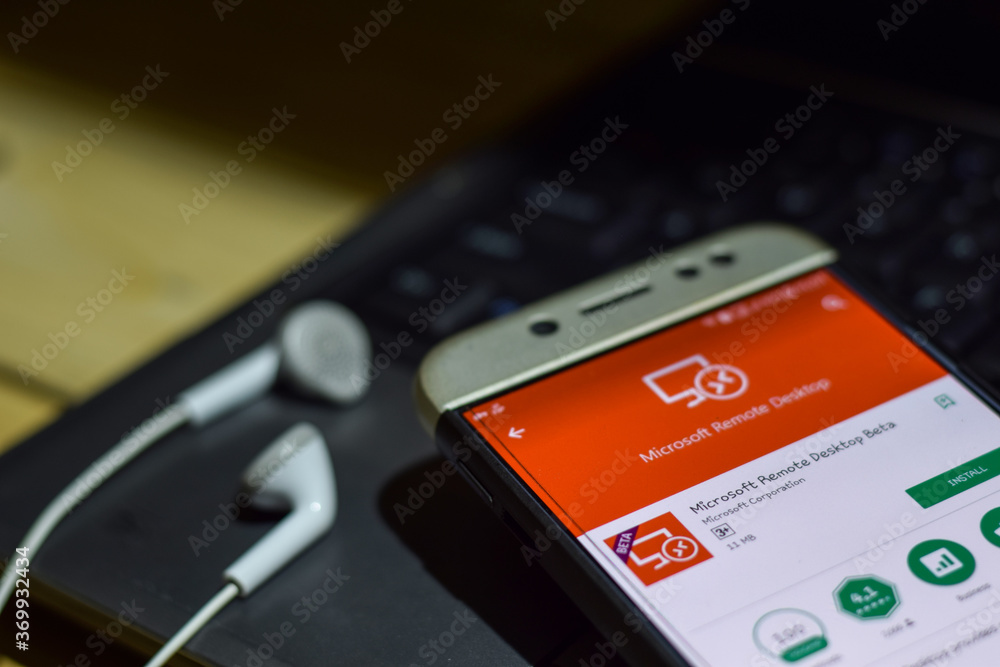 Microsoft Remote Desktop Beta dev application on Smartphone screen ...