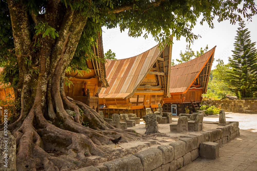 Traditional Bataknese houses at Tomok, Samosir, Lake Toba, Indonesia ...