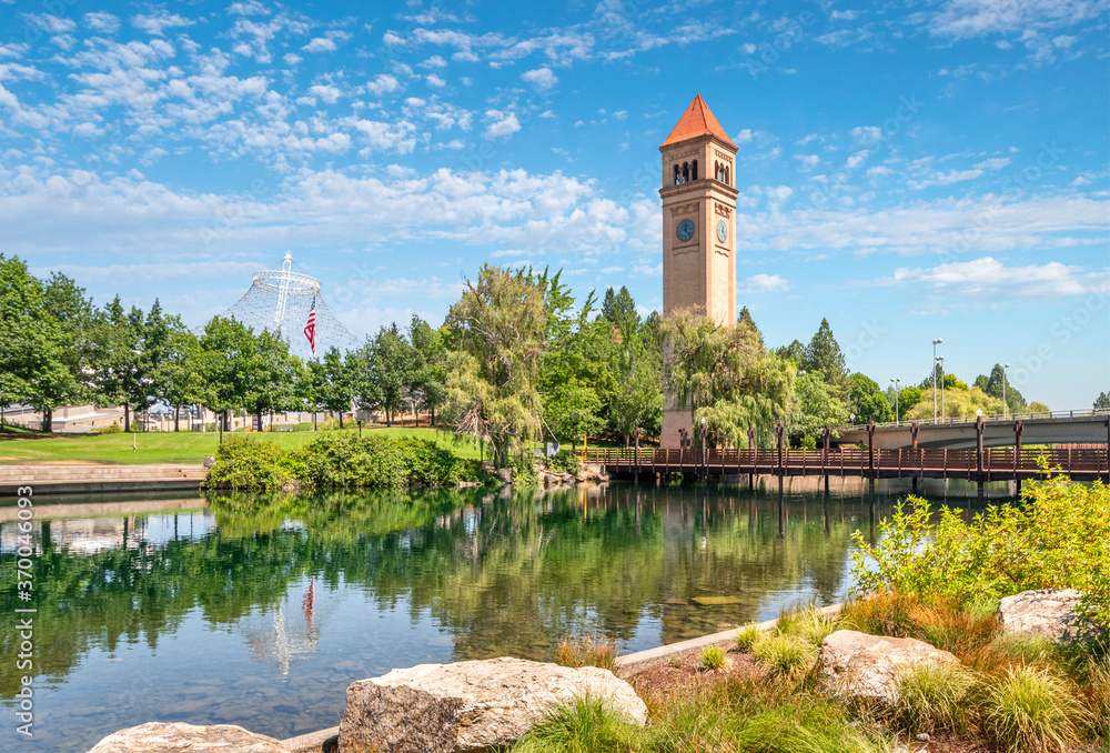 Foto de Summer day at Riverfront Park showing the clock tower and expo ...