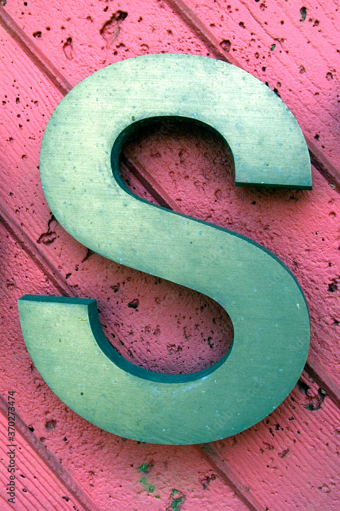 Found letters as in A to Z and 0 to 9, alpsha numeric or alphabet and ...