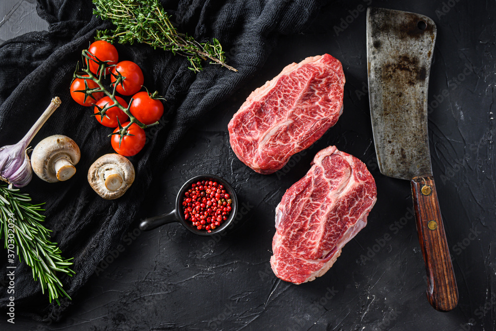 Raw top blade cut organic meat ner butcher meat clever knife for bbq or ...